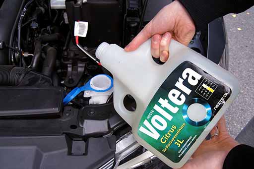 Autokoululaisen Oppikirja – Auton huollot